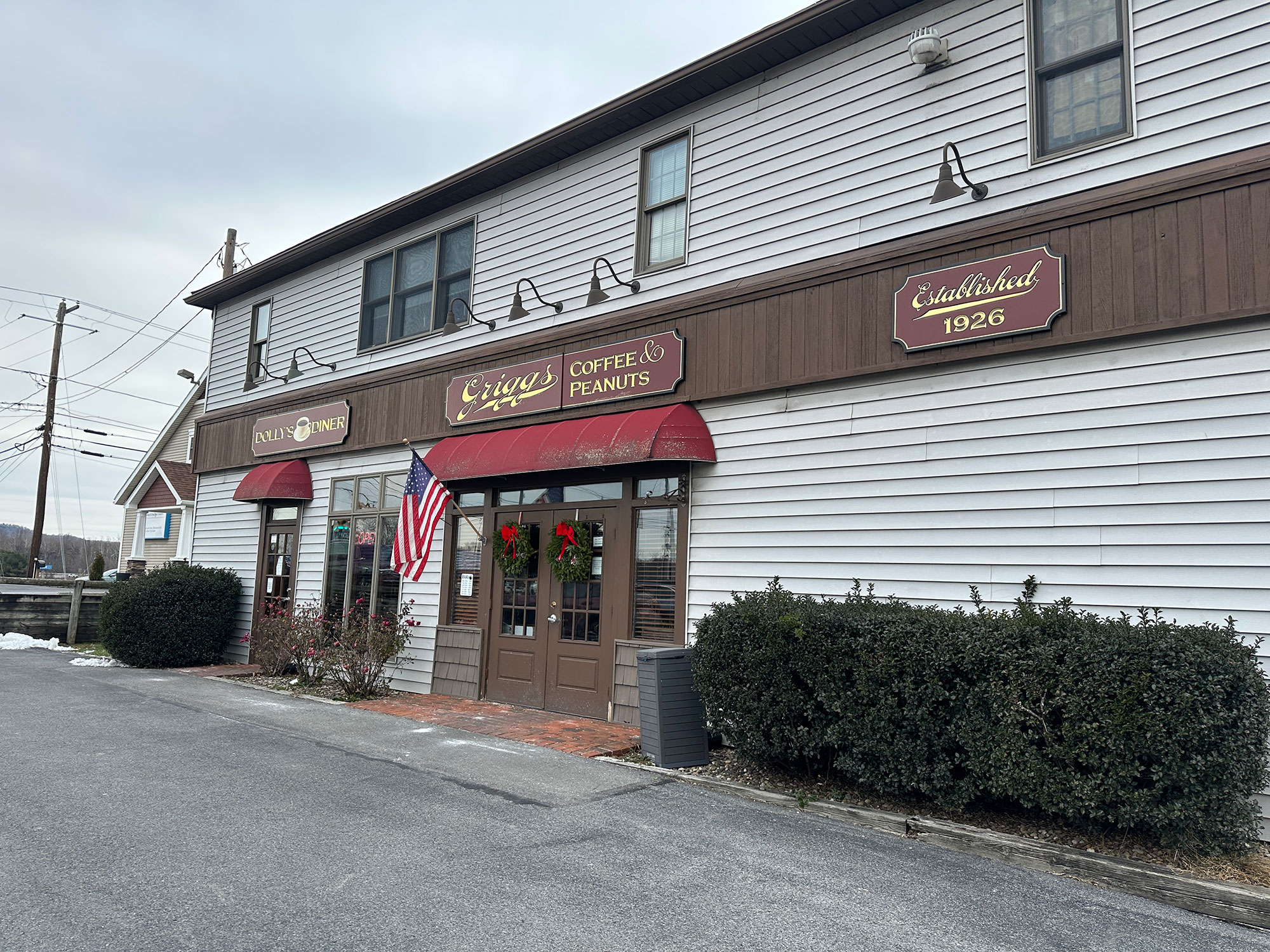 Review: Grigg's Coffee/Dolly's Diner - Montoursville, PA